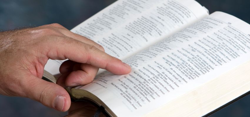 Practicing Lectio Divina: A Spiritual Approach To Bible Study